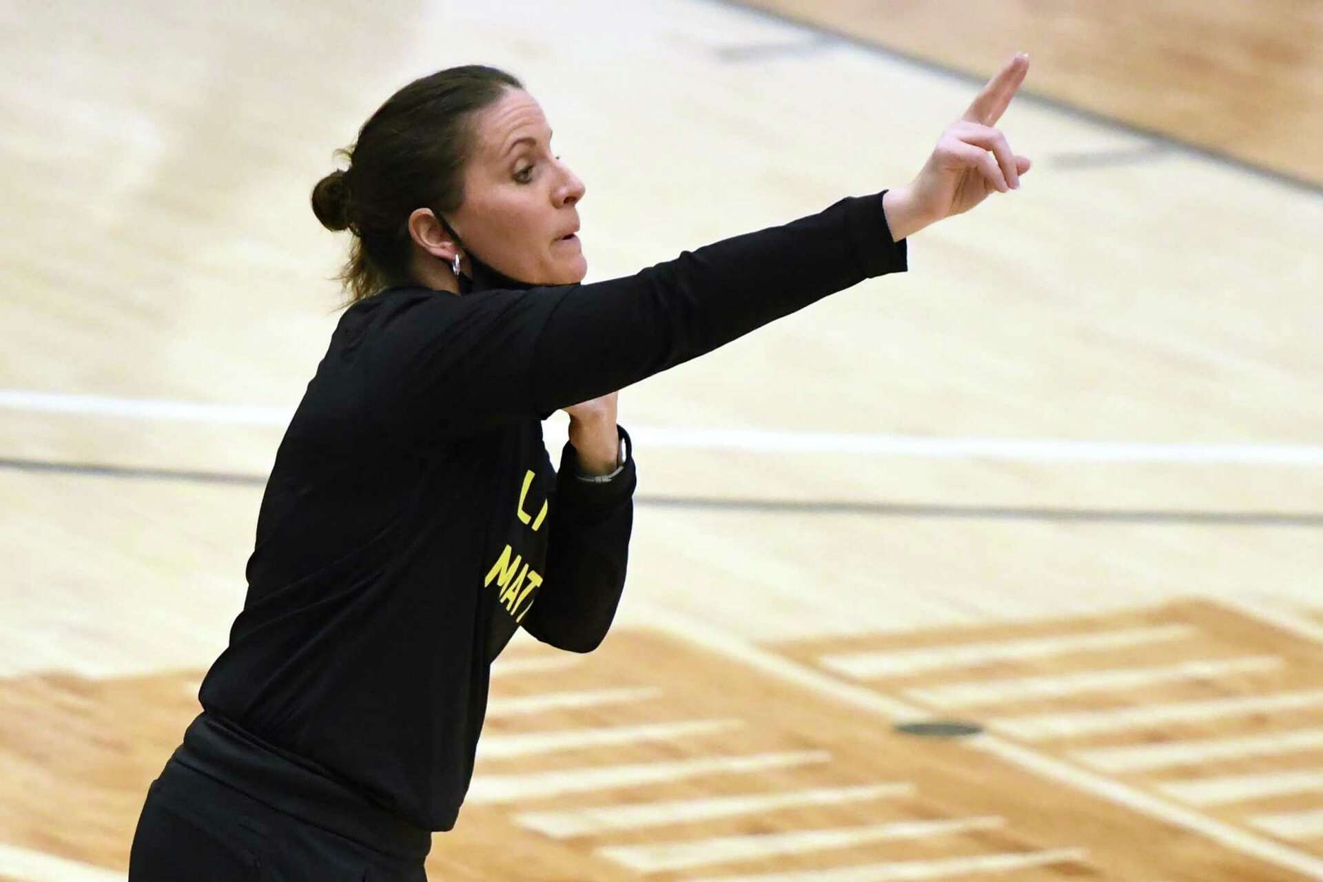 UConn women's basketball great Jen Rizzotti named Team USA coach