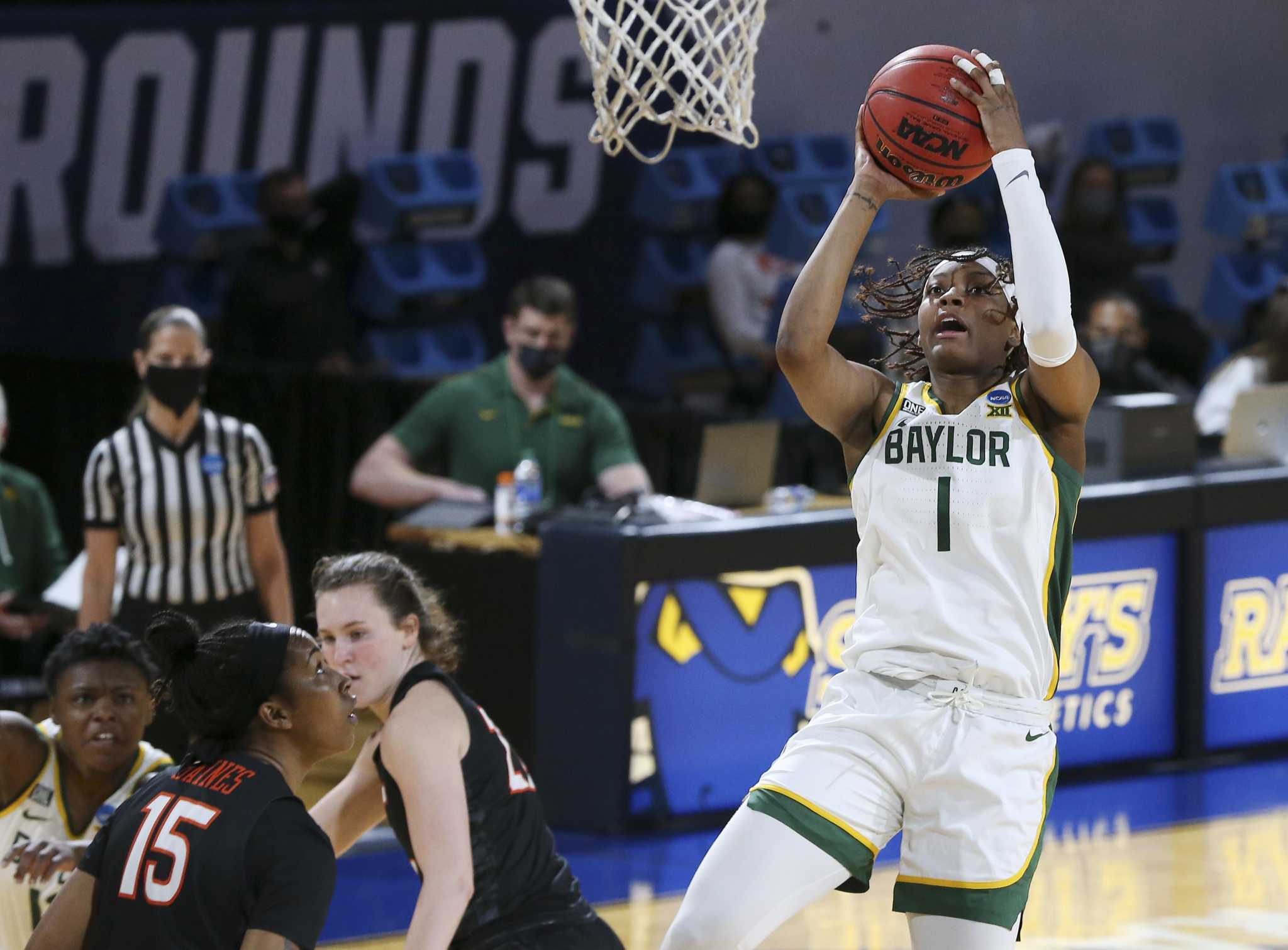 Baylor’s NaLyssa Smith, Michigan’s Naz Hillmon set to face off in Sweet 16