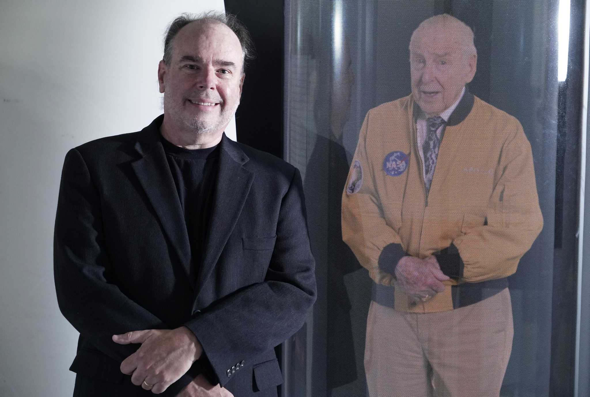 Former magician brings holograms, virtual reality to NASA