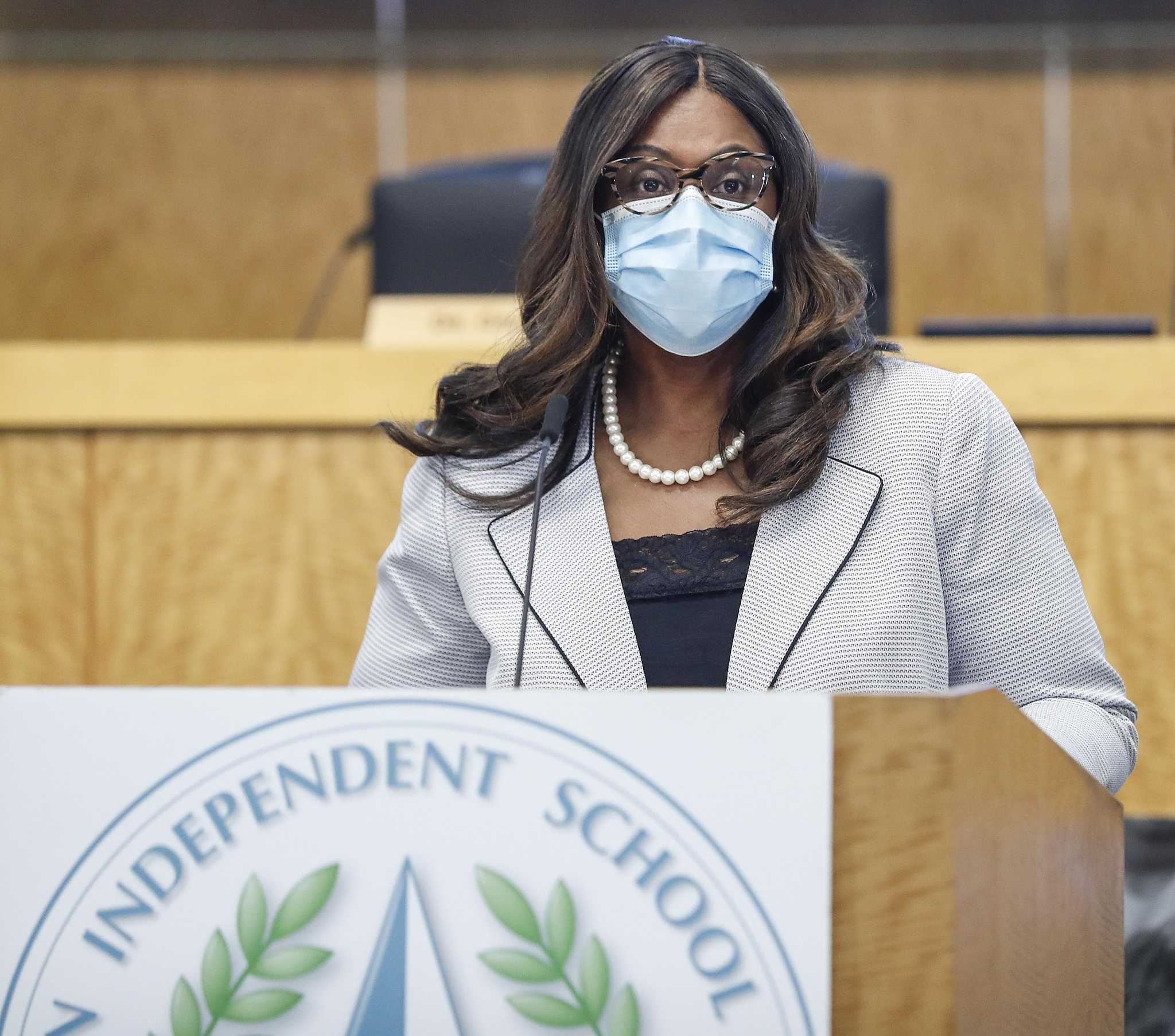 HISD hopes to offer online-only classes in 2021-22 — with one big change