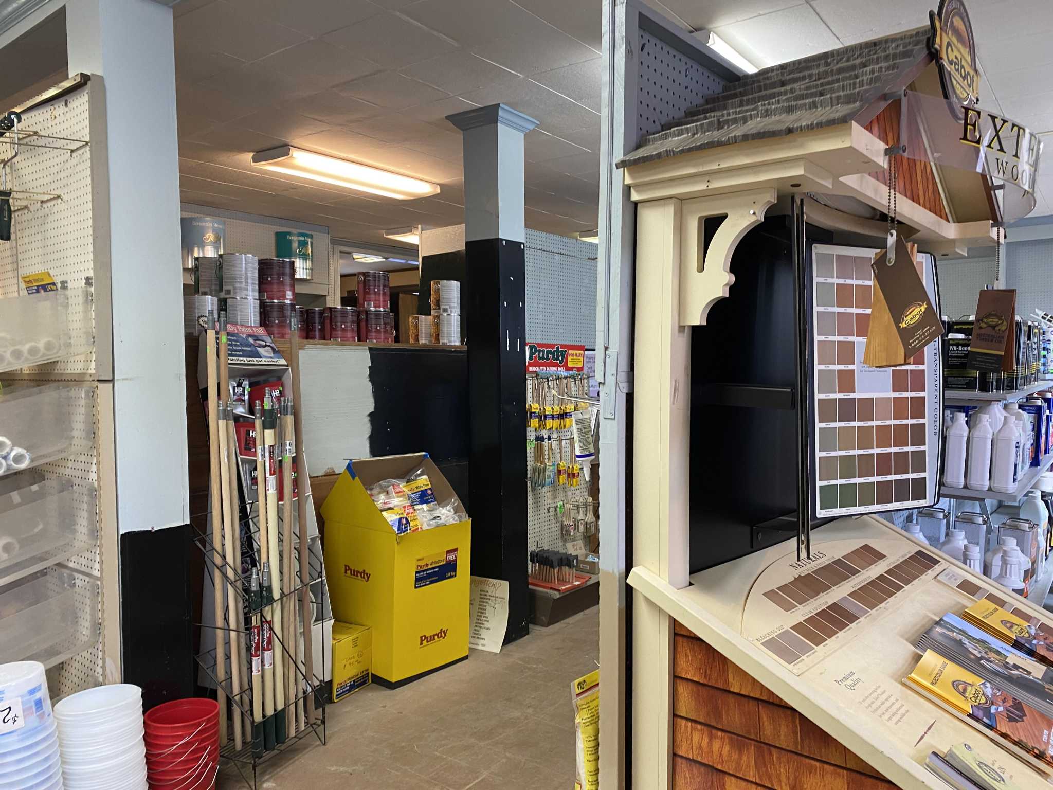 ‘It was time’: Litchfield paint store owners sell business after 43 years