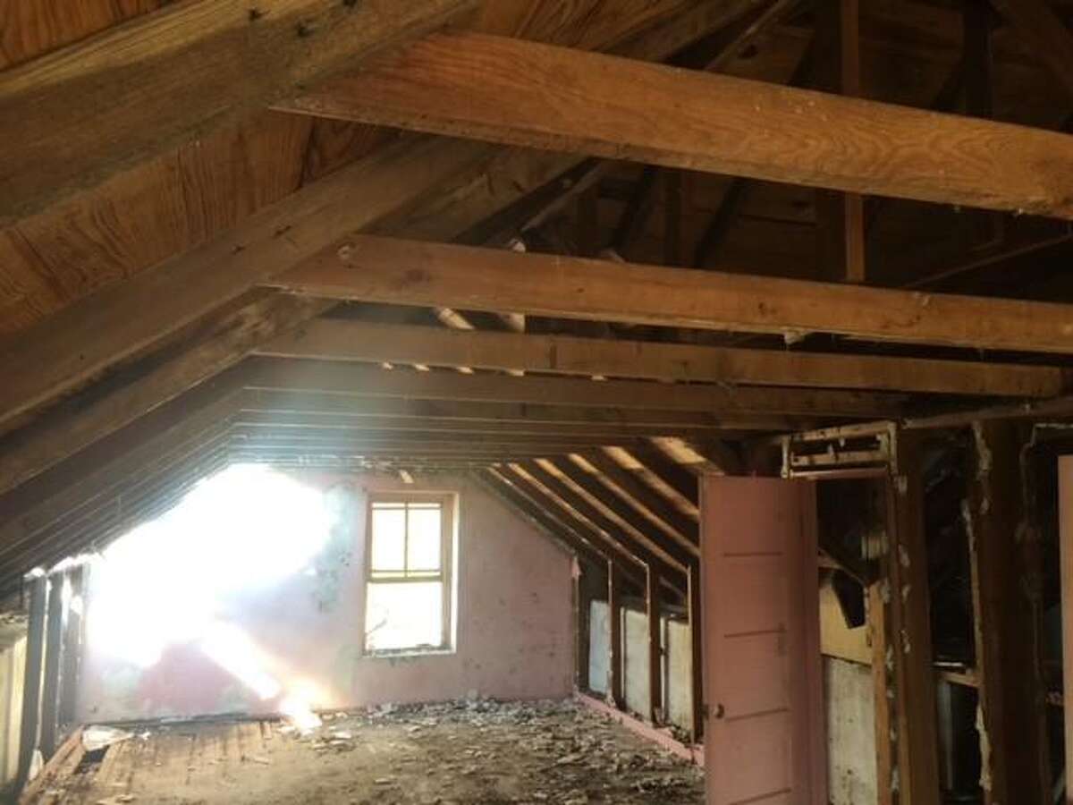 150-year-old Fredericksburg ranch house transformed into a chic Airbnb ...