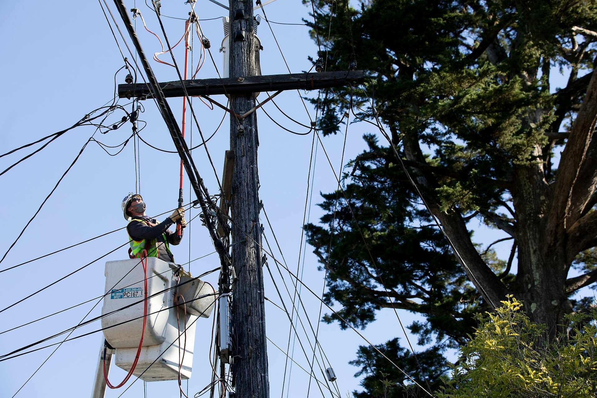 PG&E power shut-offs: How to prepare before electricity goes out