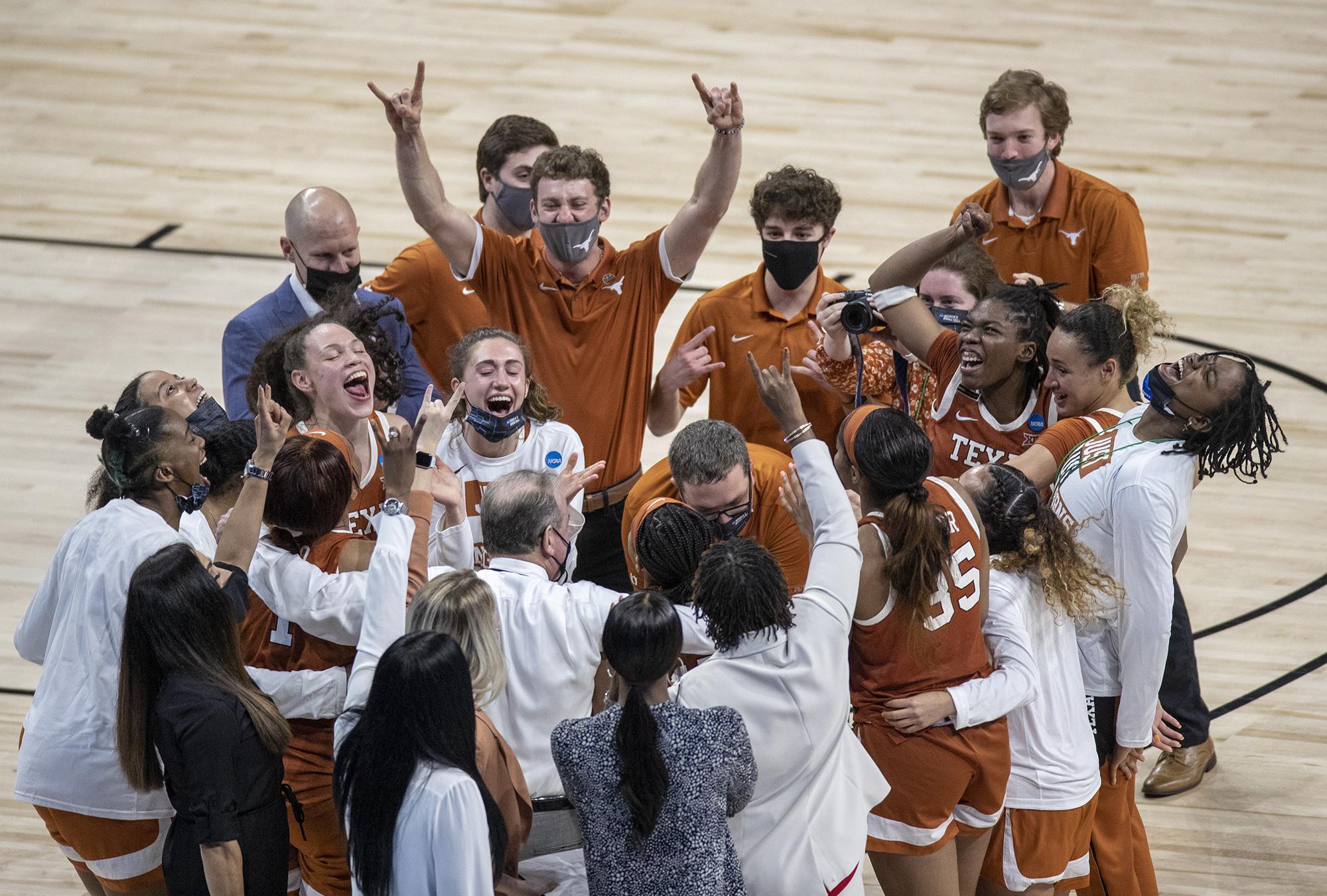 Vic Schaefer’s first Texas season gets sweeter by the game