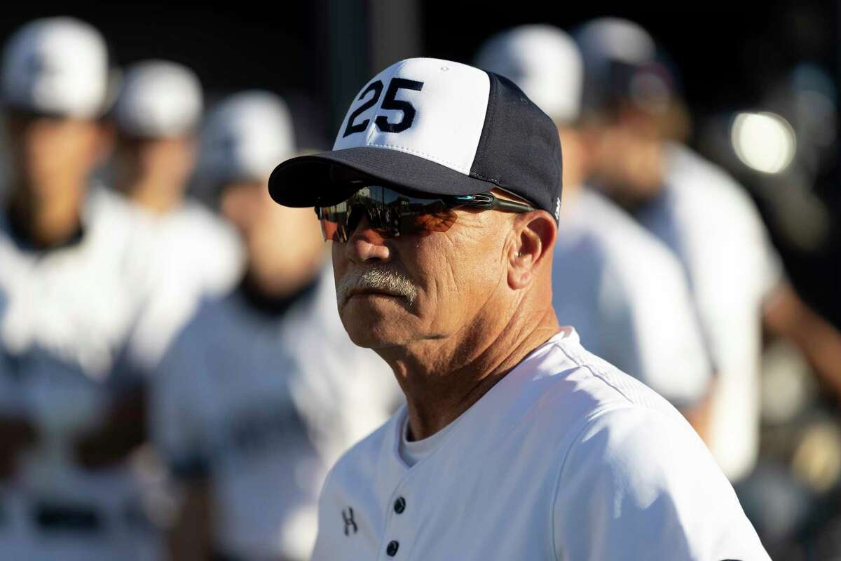 Concordia Lutheran High honors late baseball coach Rick Lynch