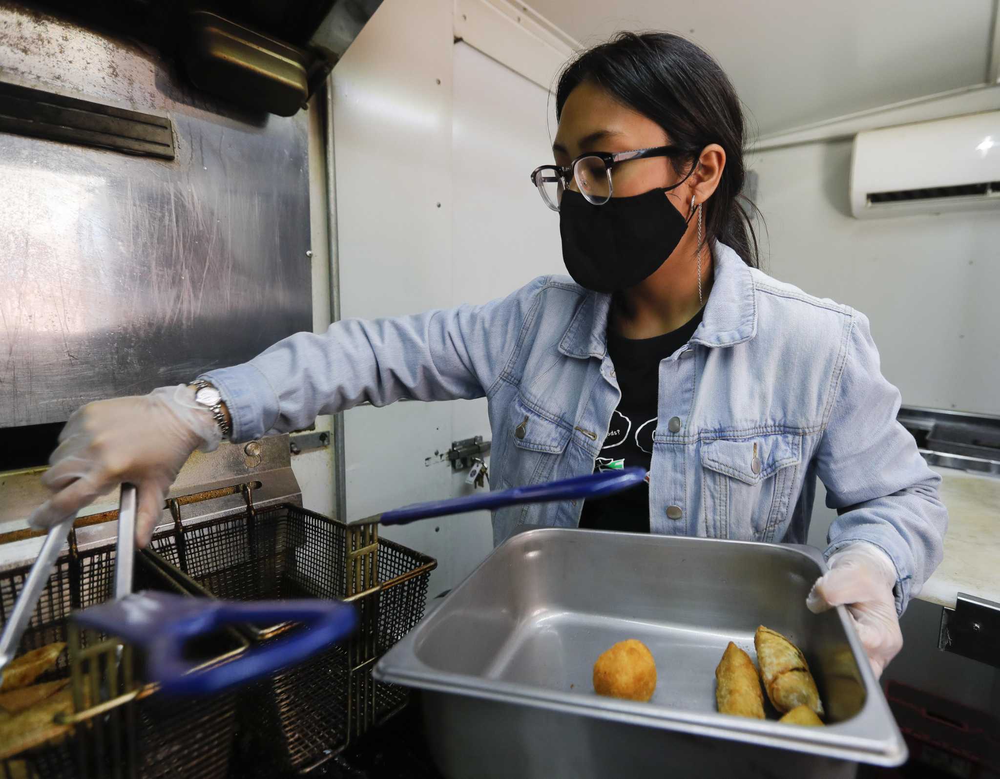 Mobile food vendors push for longer operating hours in Conroe