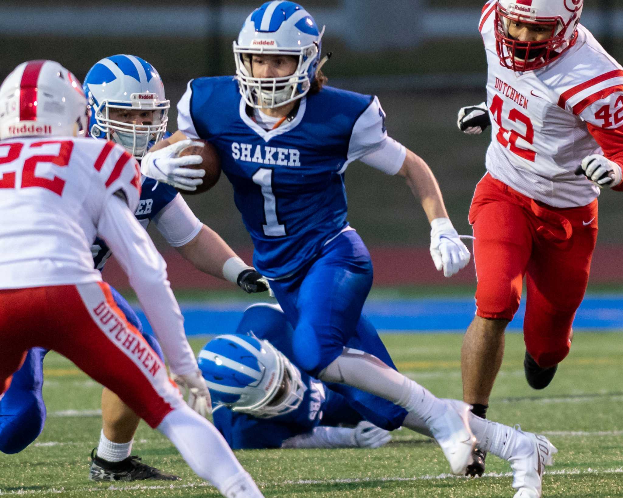 Shaker football withstands rally by Guilderland and moves to 2-0