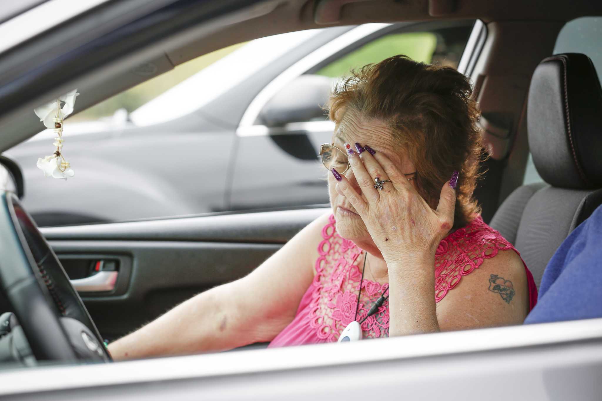 Houstonians line up for rent assistance with end to eviction moratorium ...