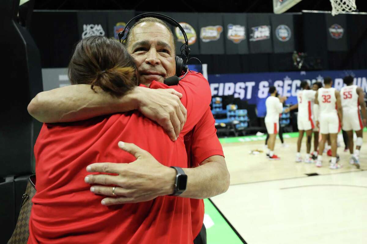 Smith: UH and the Sampson family are one win away from Final Four