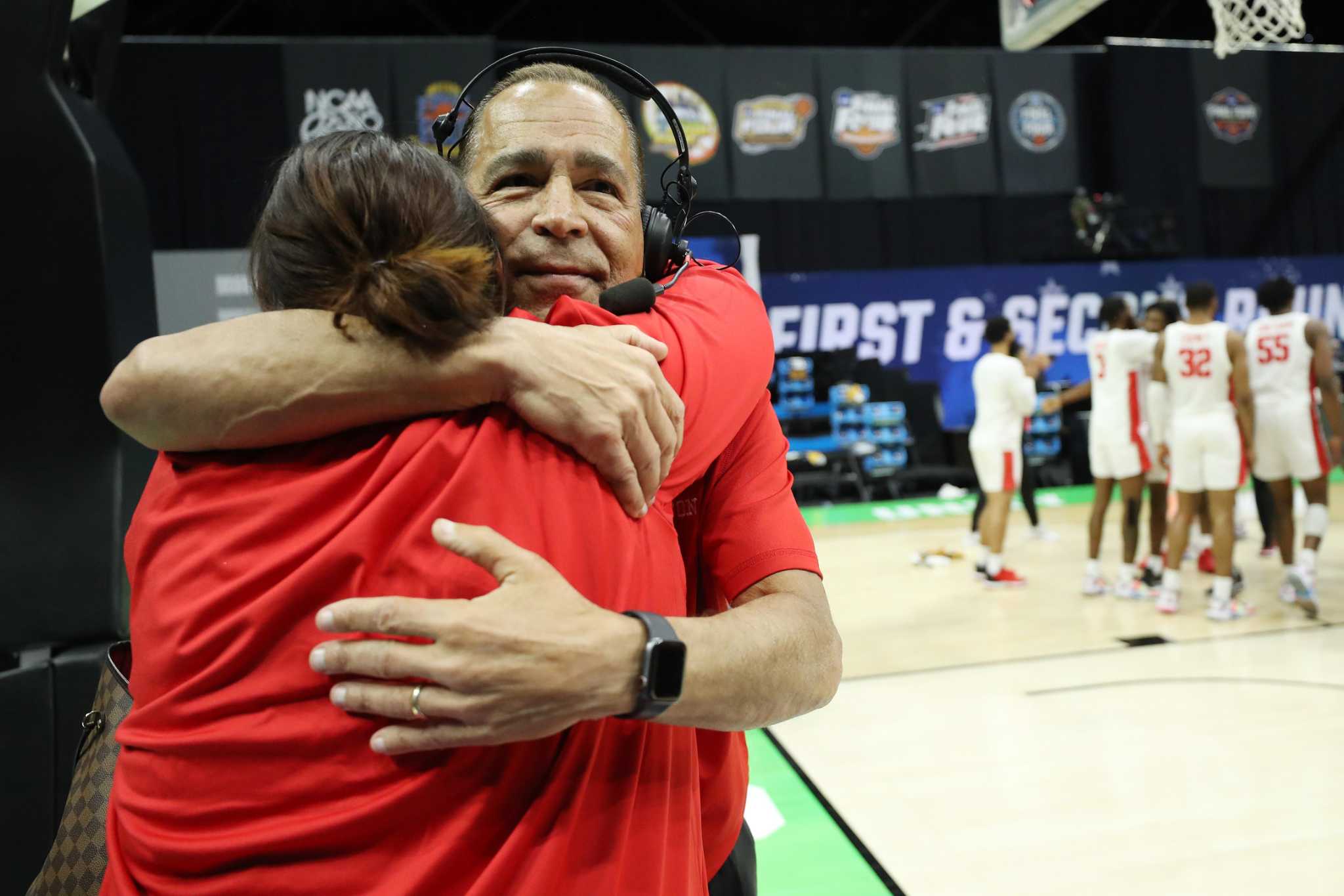Smith: UH and the Sampson family are one win away from Final Four