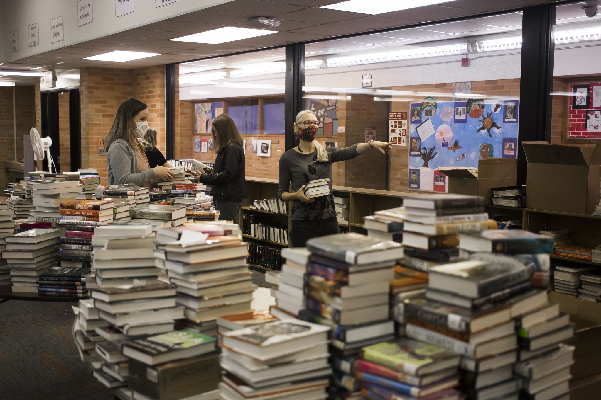 Michigan libraries donate thousands of books to Windover High School