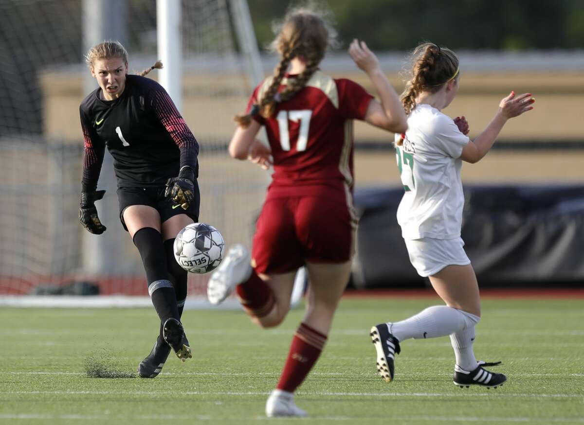 GIRLS SOCCER: The Woodlands shuts out Cypress Woods, moves on