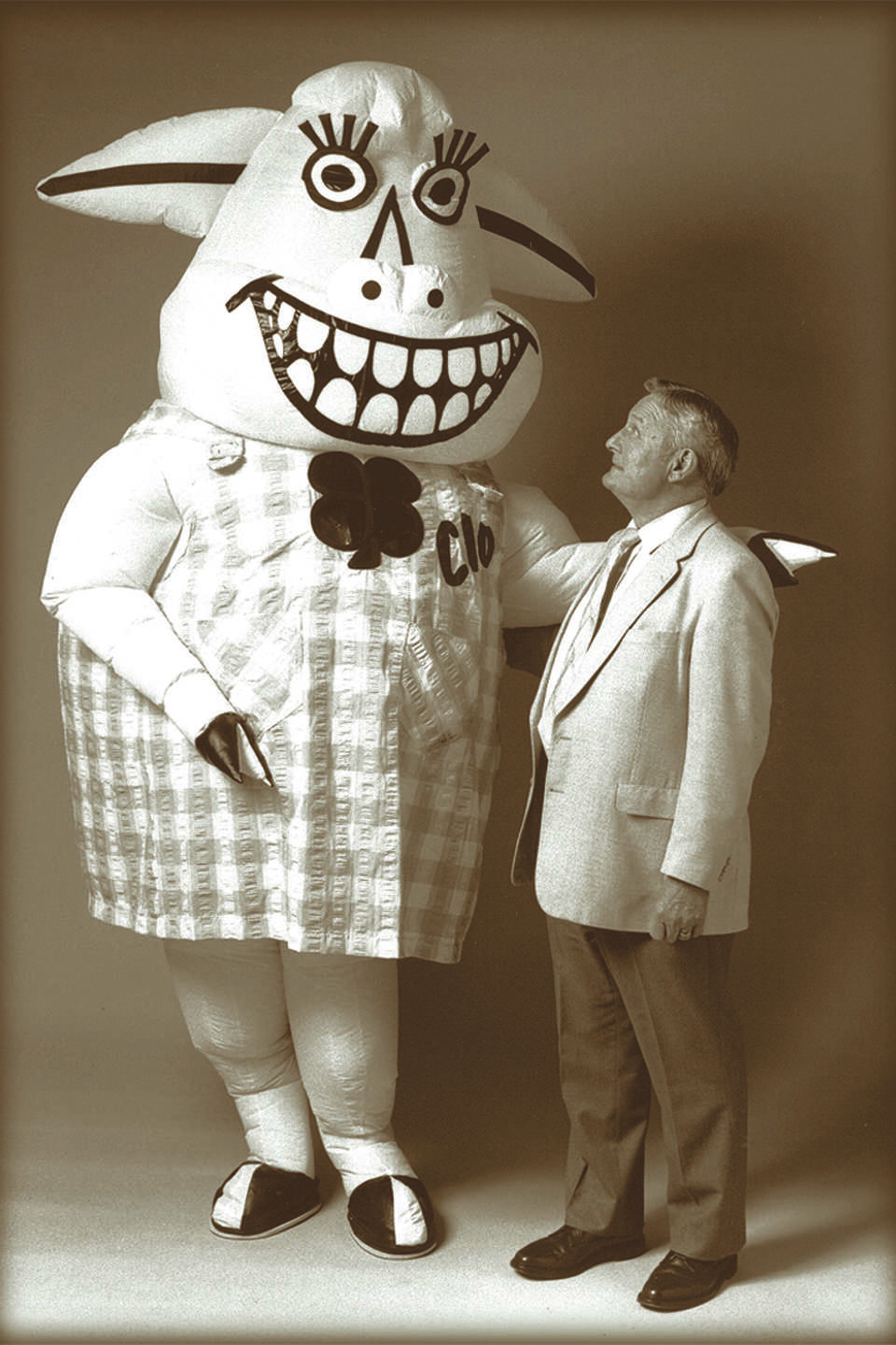 Udderly delightful: More than 50 years in, Clo the Cow’s puns still ...