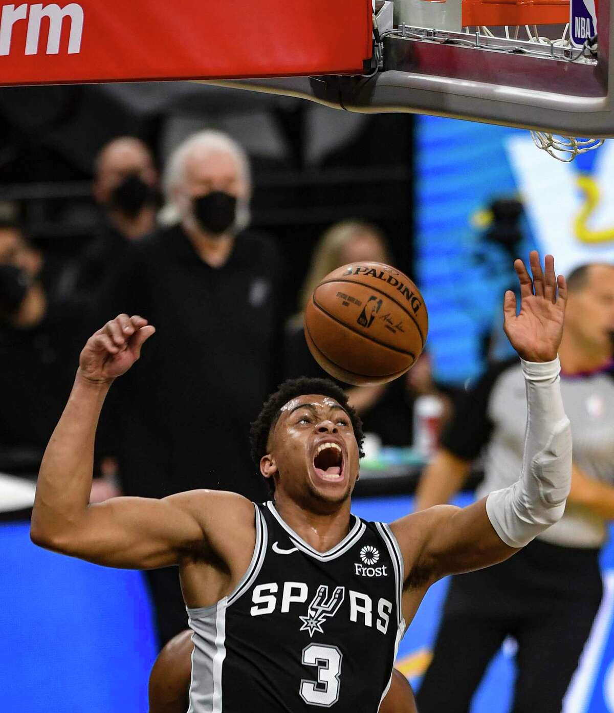The triple take: Spurs 120, Kings 106