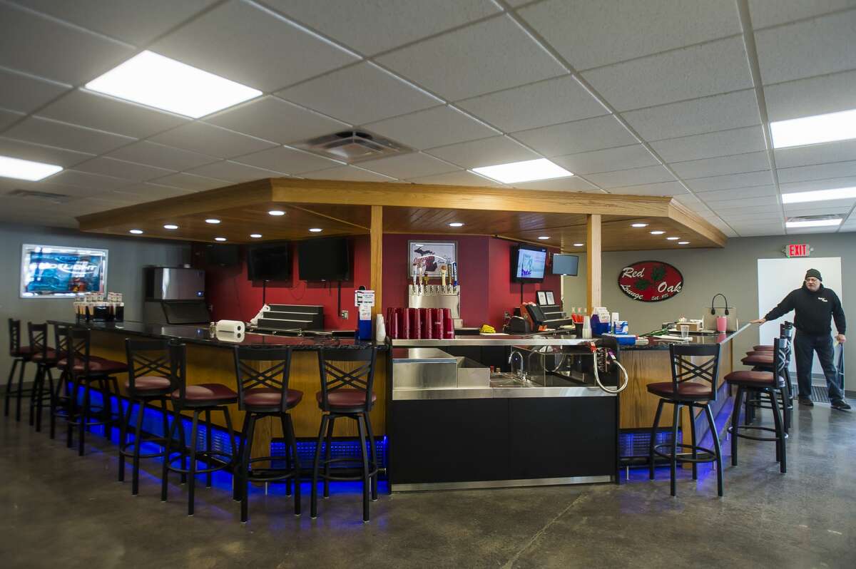 Sanford's Red Oak Restaurant set to reopen Easter Sunday