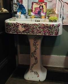 What caught my eye: Troy home a dazzling spectacle of local art