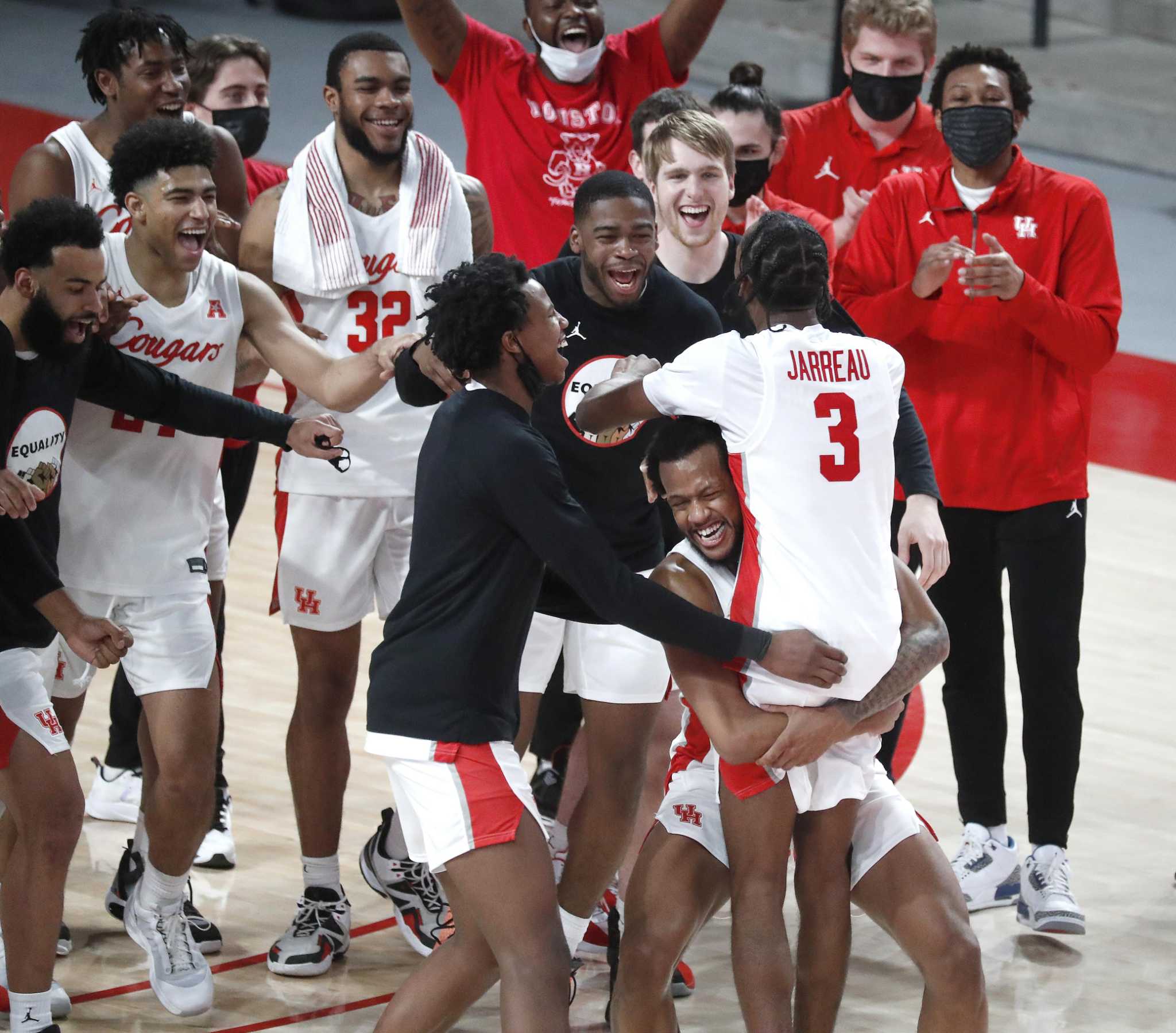 How Kelvin Sampson rebuilt the UH basketball program