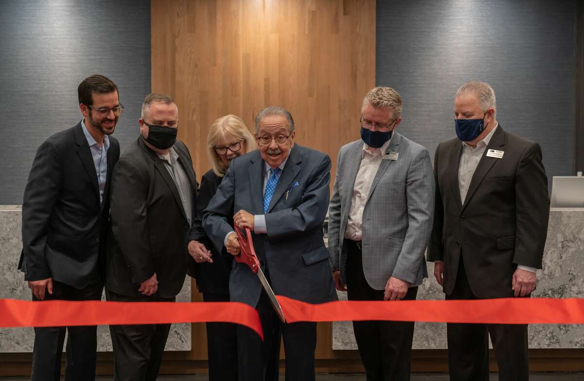 Dual-brand Holiday Inn Express, Staybridge Suites opens near Galleria