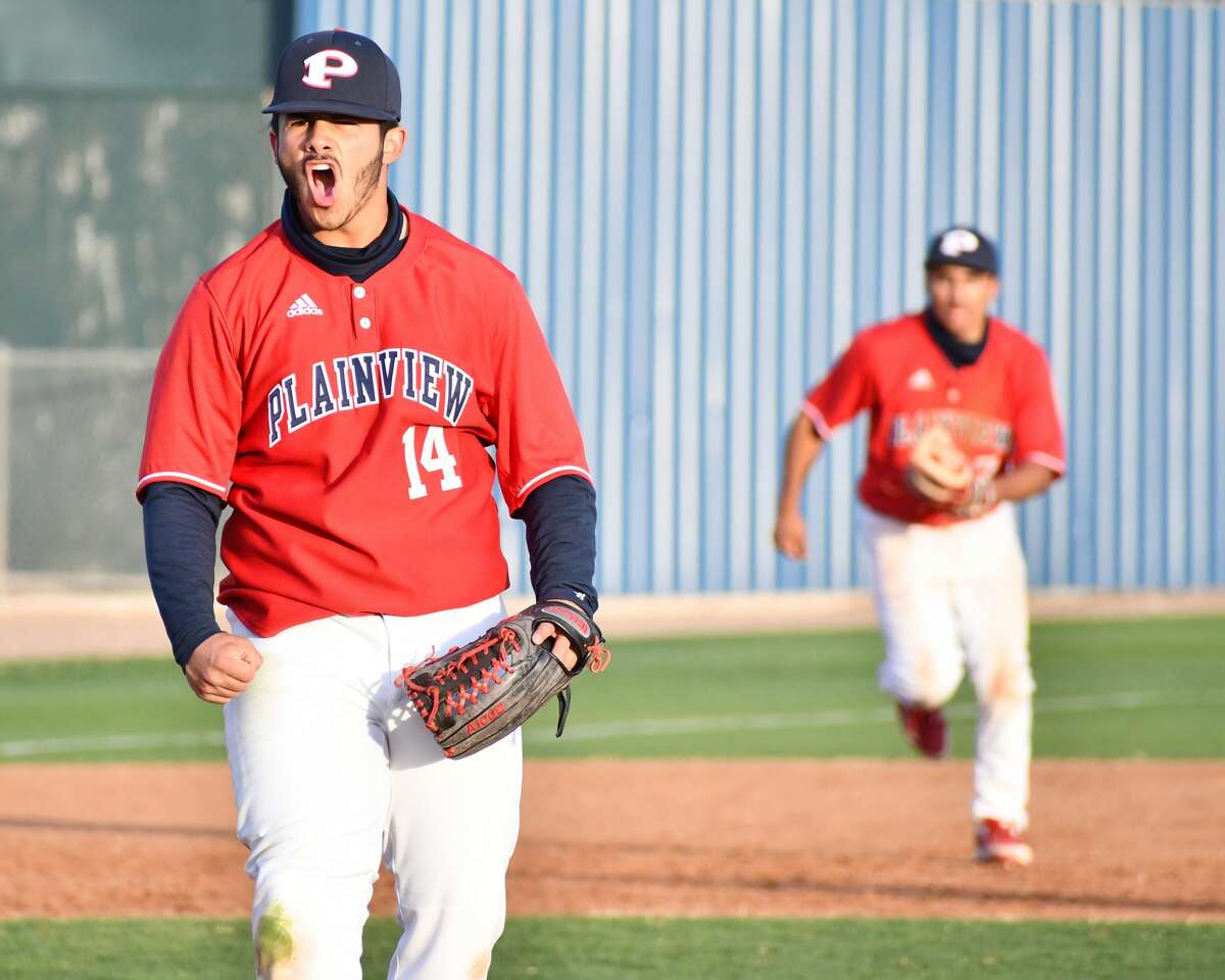 Winning 9-to-5: Bulldogs take down No. 14 Sandies