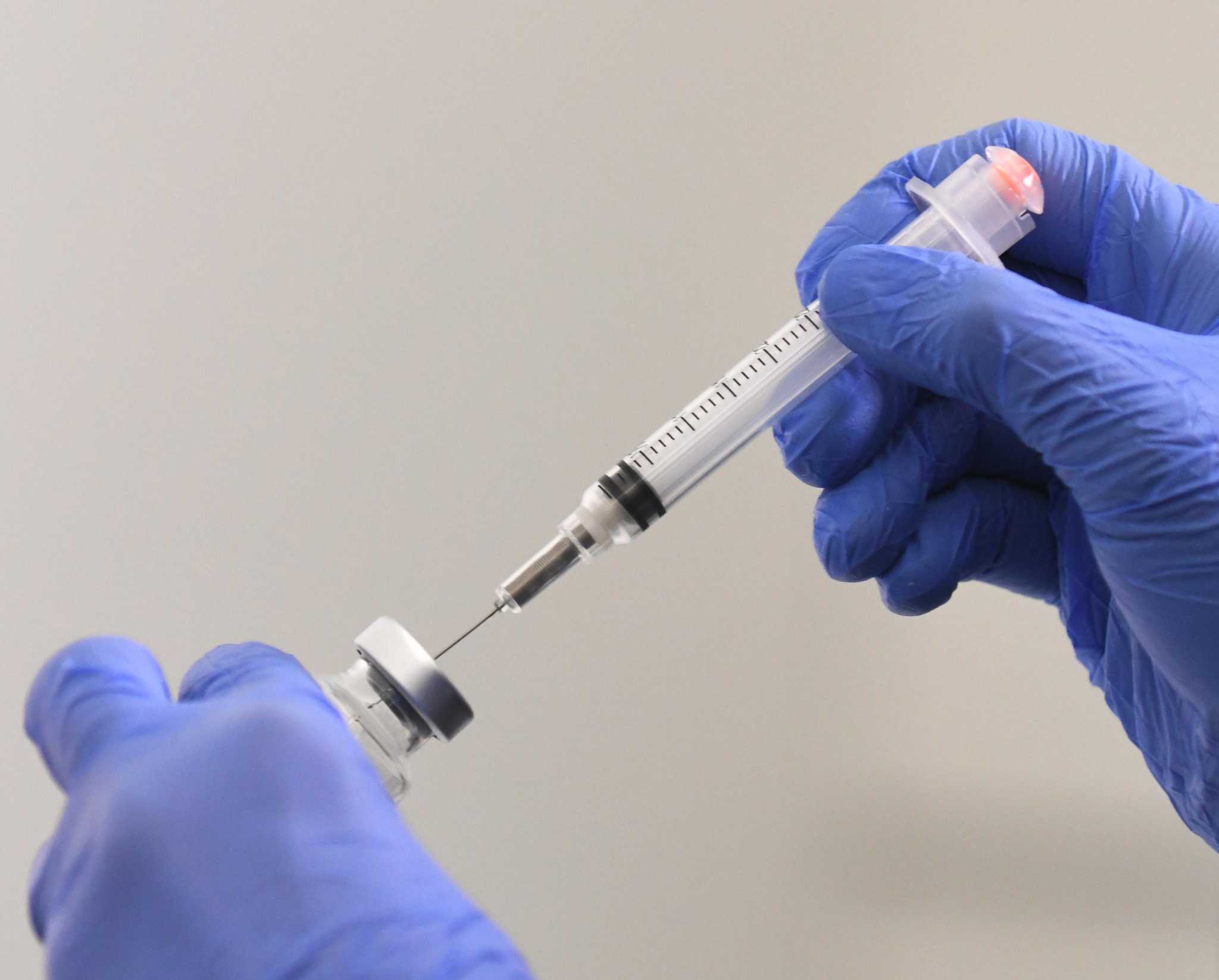 5 things to know about side effects after COVID-19 vaccine