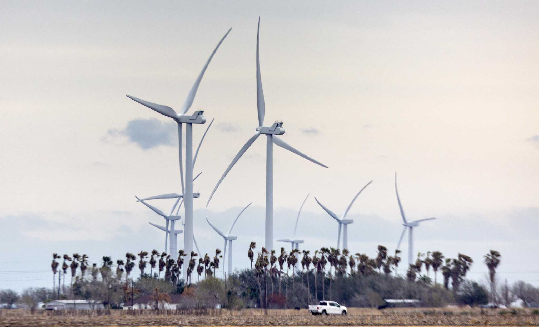 Wind and solar power generation hit a Texas record in May