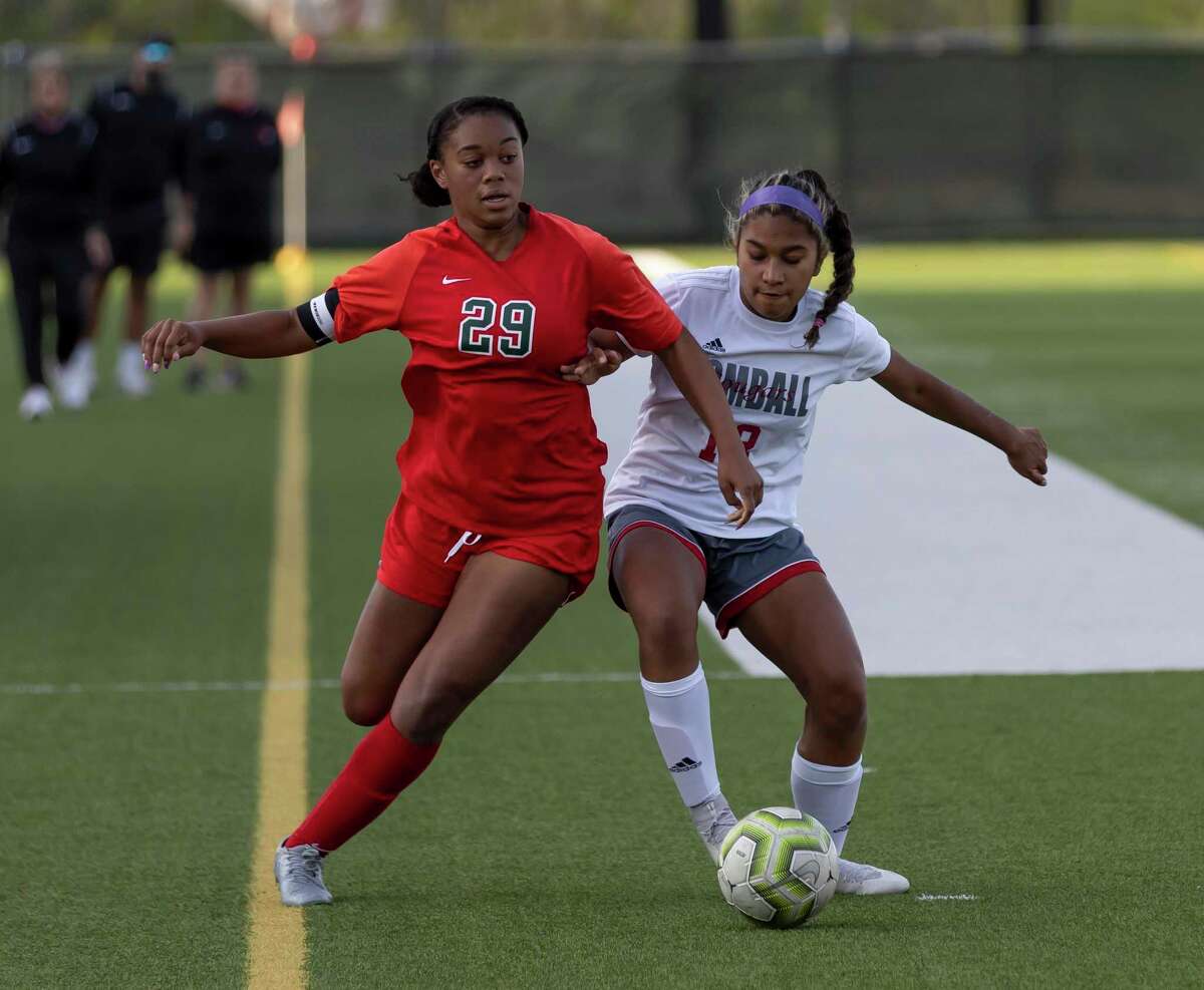 GIRLS SOCCER: The Woodlands beats Tomball, moves on to region semifinal
