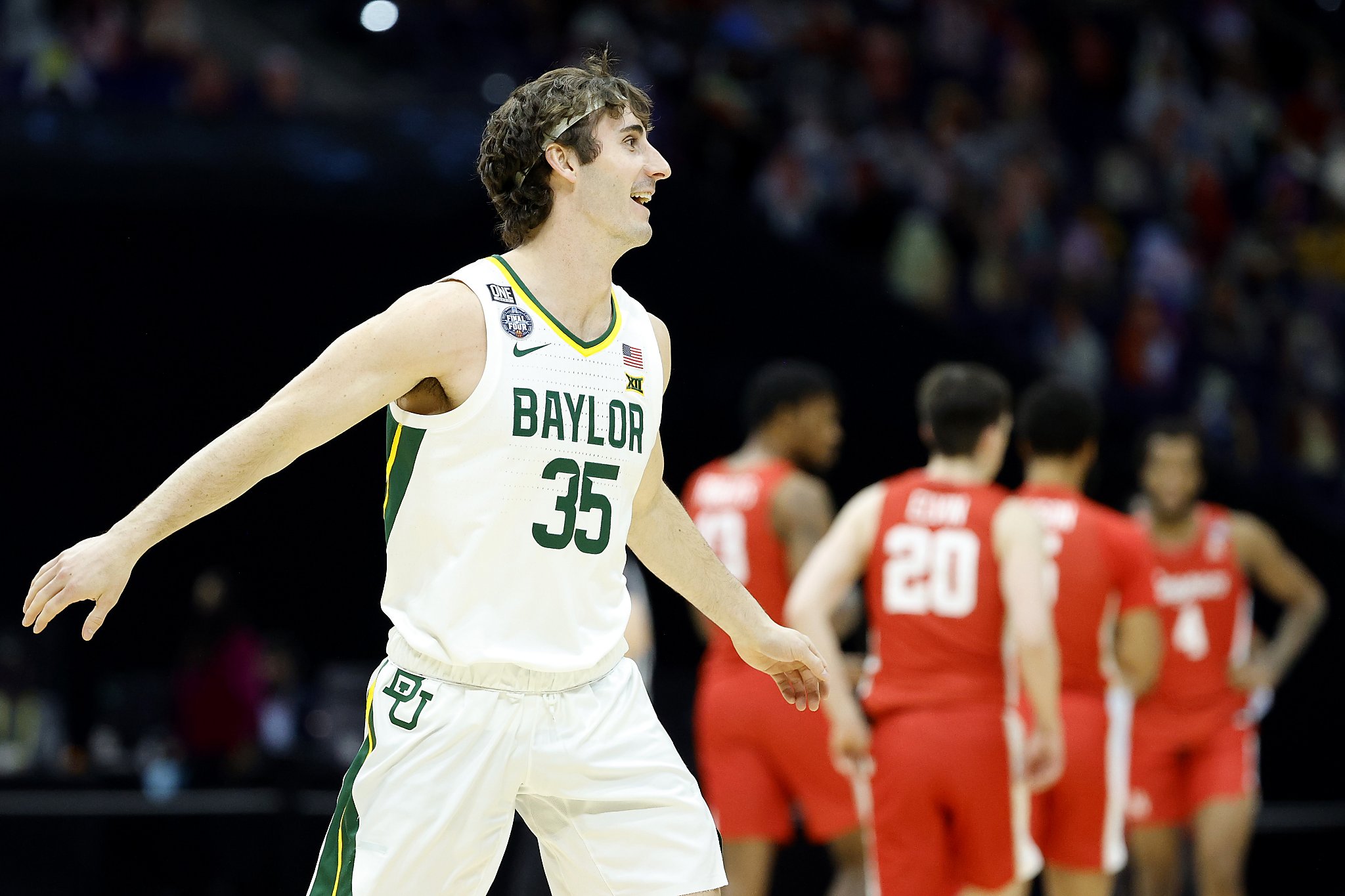 Gonzaga stuns UCLA in OT with long bank shot at buzzer