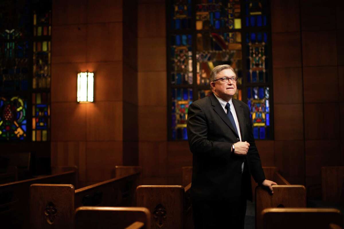 ‘There is light shining out of the tomb.’ Despite darkness, chaplains ...