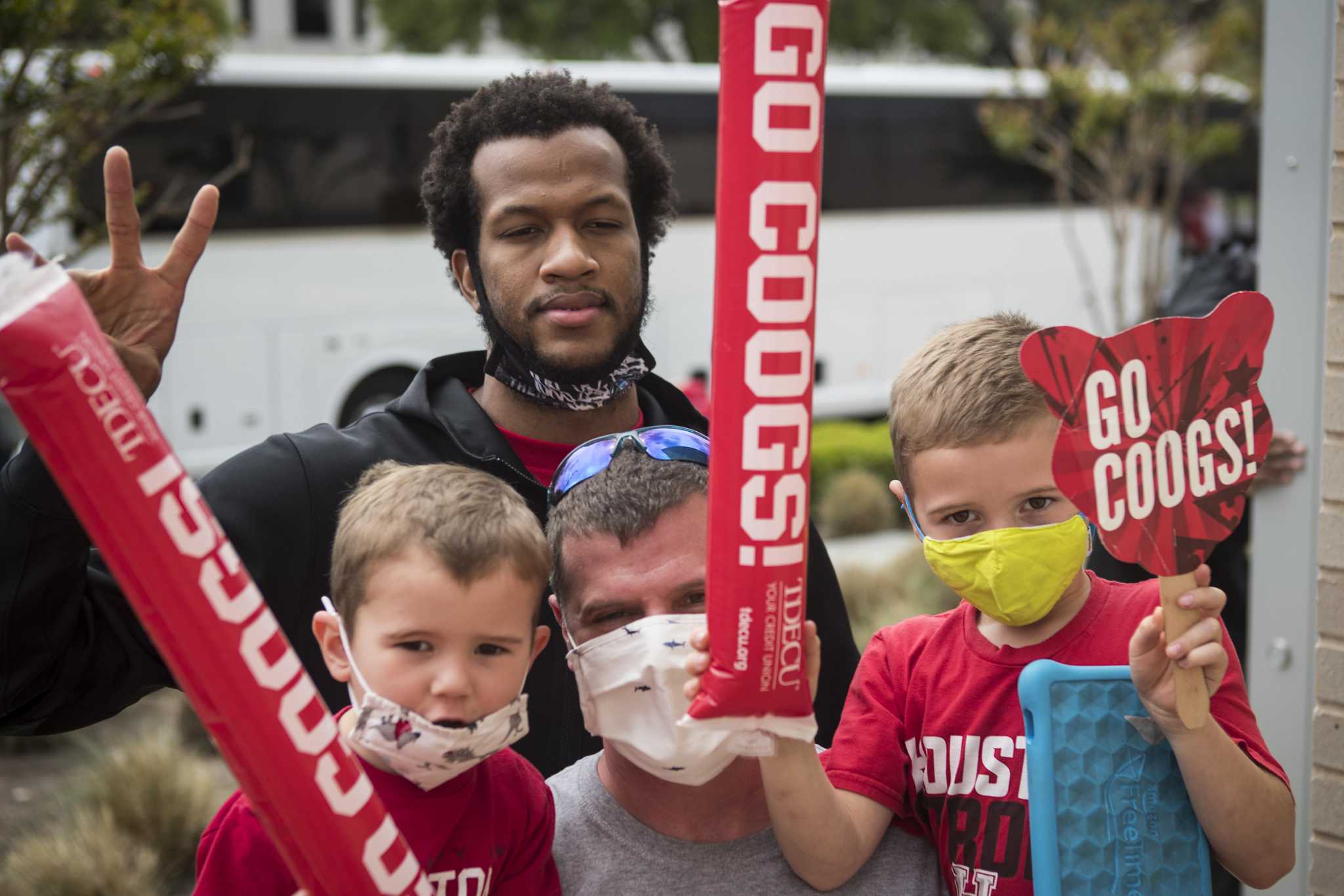 Smith: UH basketball is relevant again, the first step to an eventual title