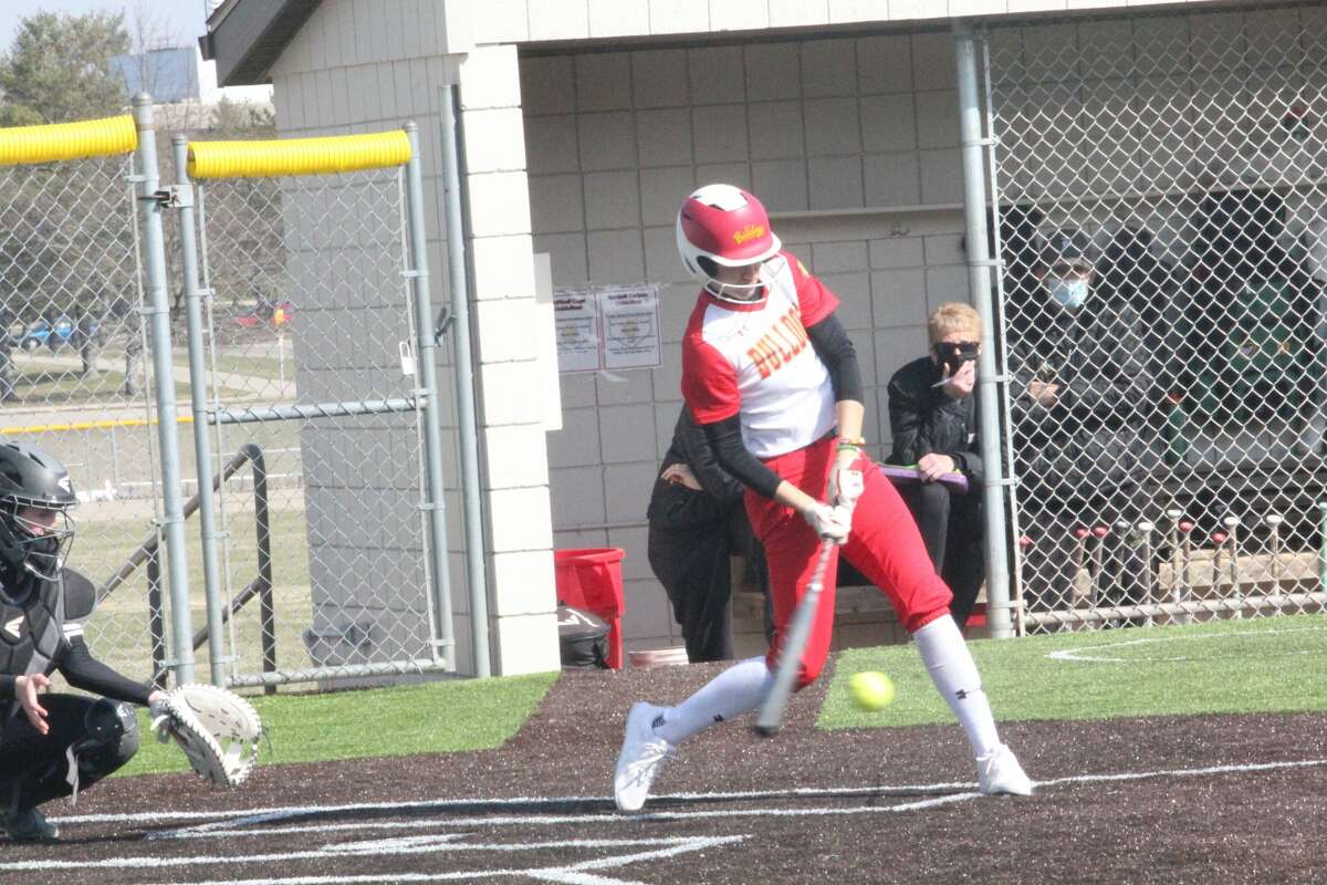 Ferris softball team earns first GLIAC win of season
