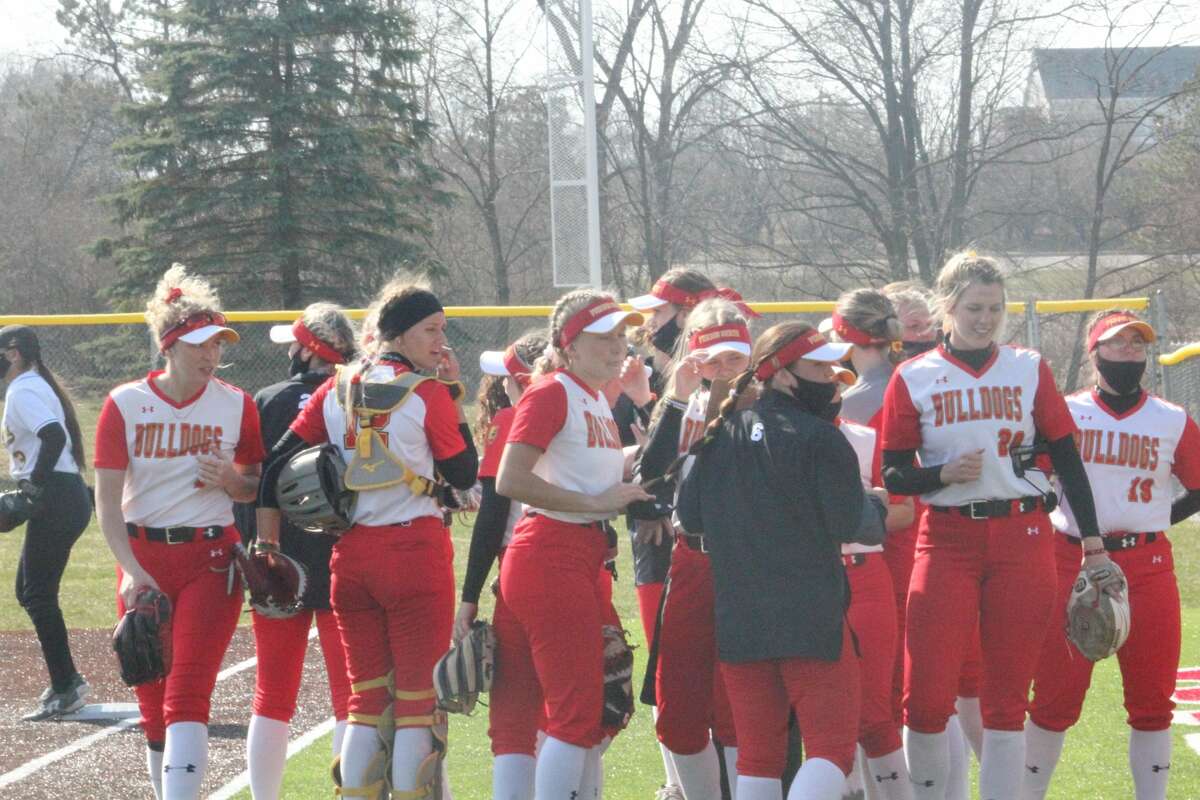 Ferris softball team earns first GLIAC win of season