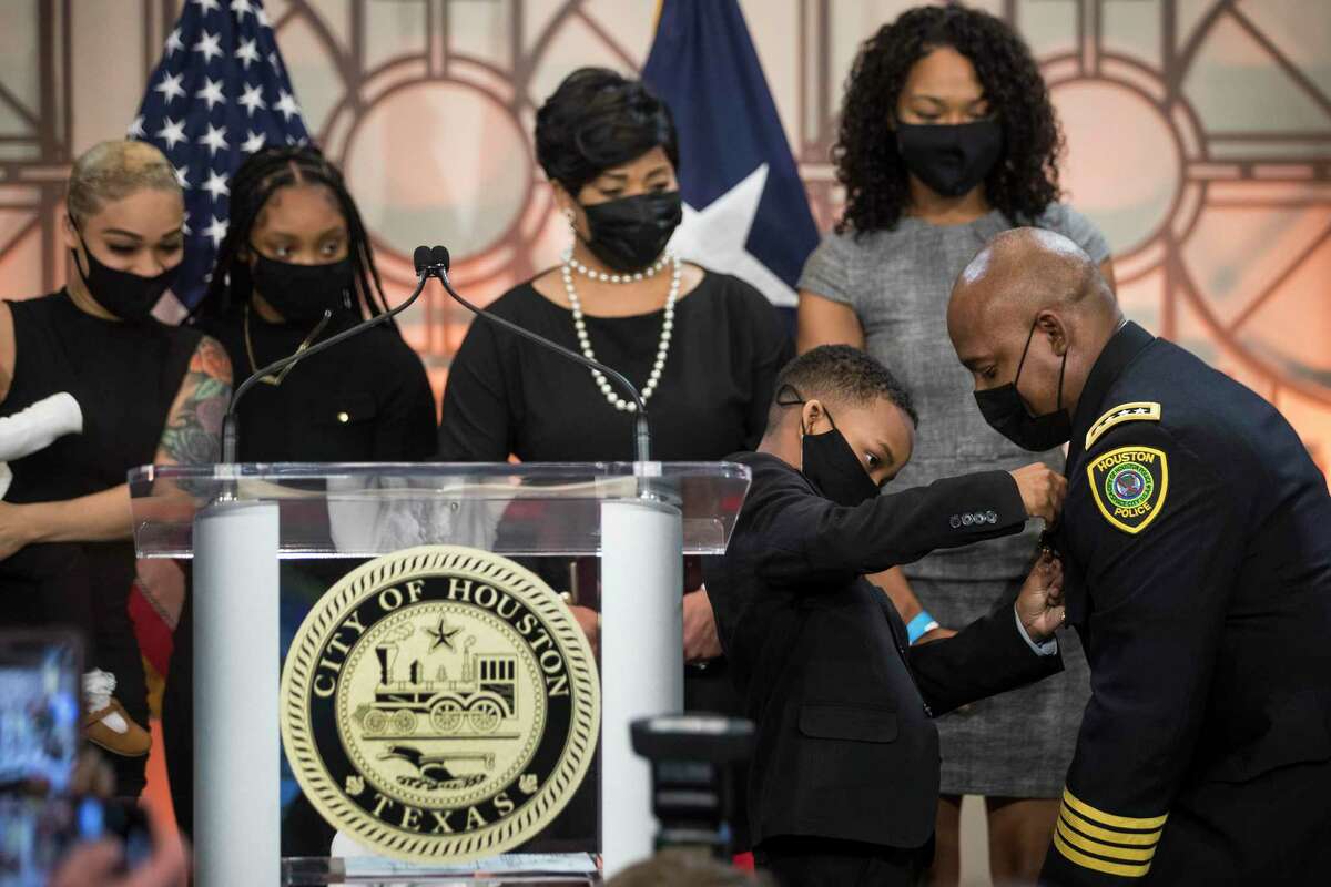 Troy Finner sworn in as Houston Police Department's new chief