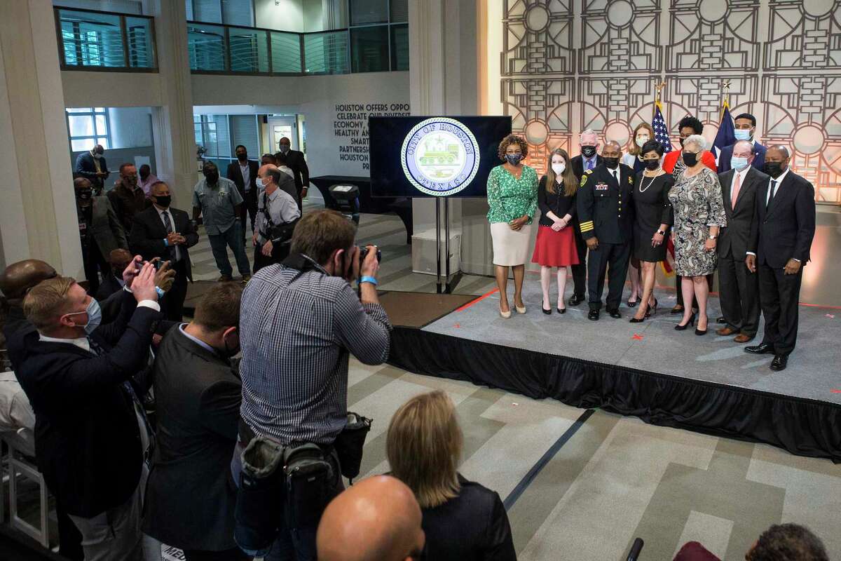 Troy Finner sworn in as Houston Police Department's new chief