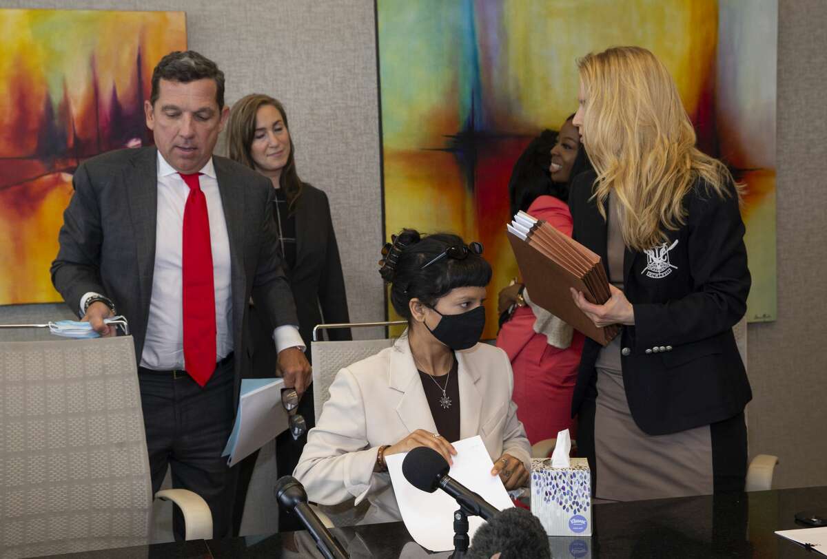 First woman to file sex assault lawsuit against Deshaun Watson comes ...