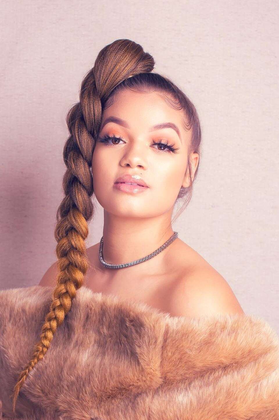 Houston R&B singer killed in car crash with 'highly intoxicated driver'
