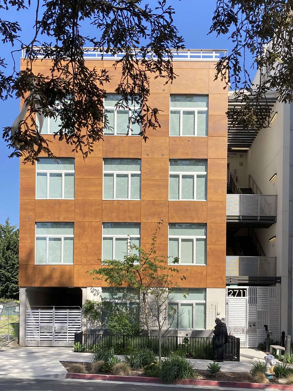 Stocky modular buildings are popping up in East Bay. They look ...