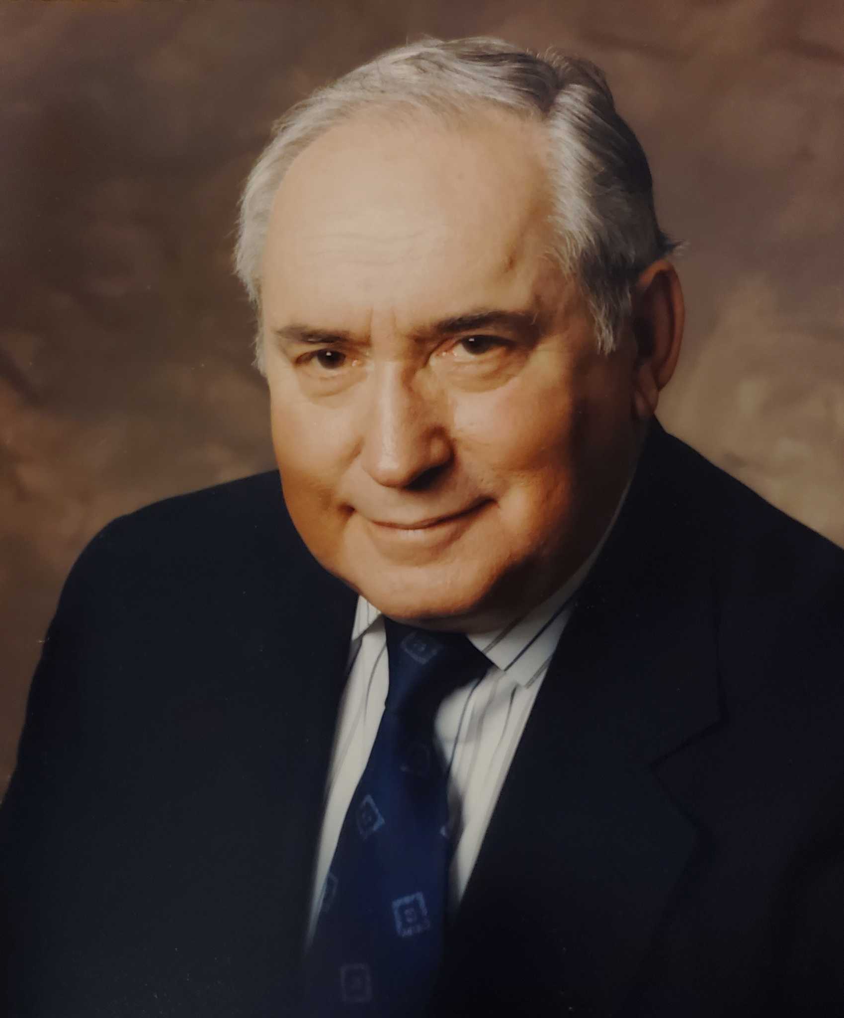 Ernie Tetrault, local broadcasting giant, dies at 94