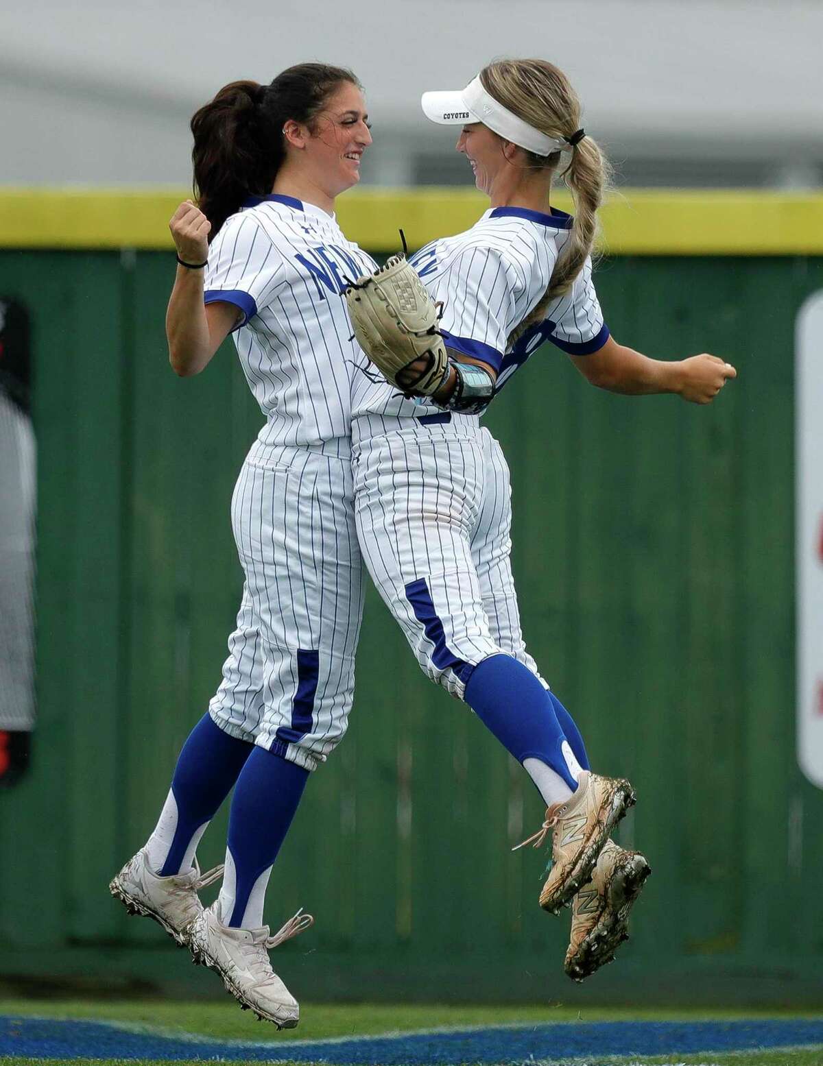 SOFTBALL: New Caney rallies past Porter, clinches playoff spot for ...