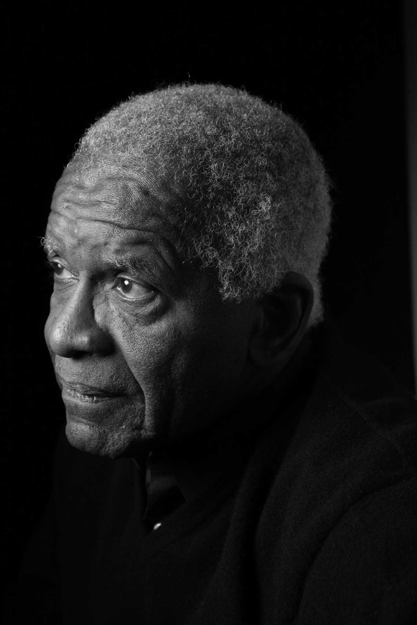 Renowned sculptor one of the first Black men to eat at desegregated ...