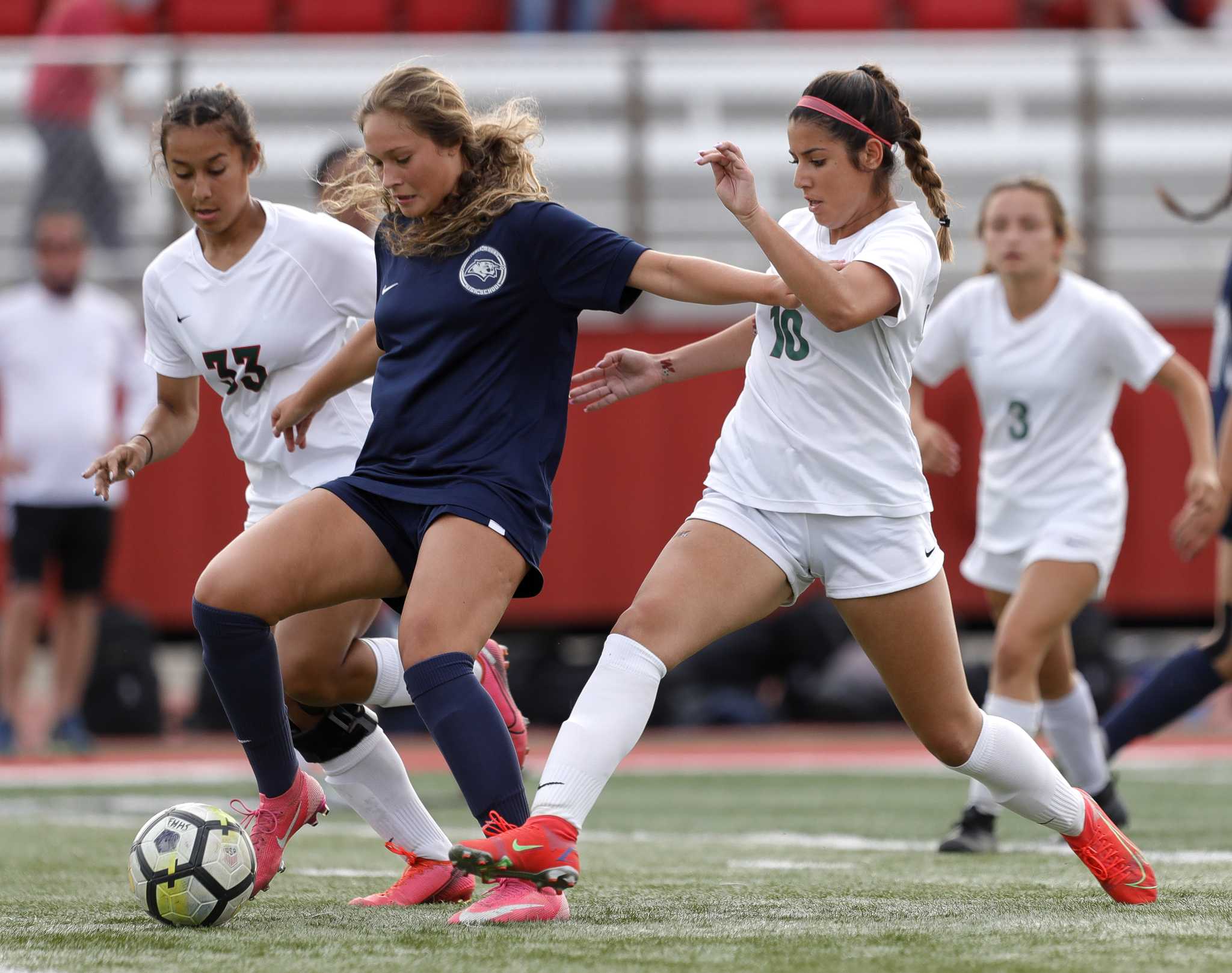 Houston-area teams go 1-5 in state soccer semifinals