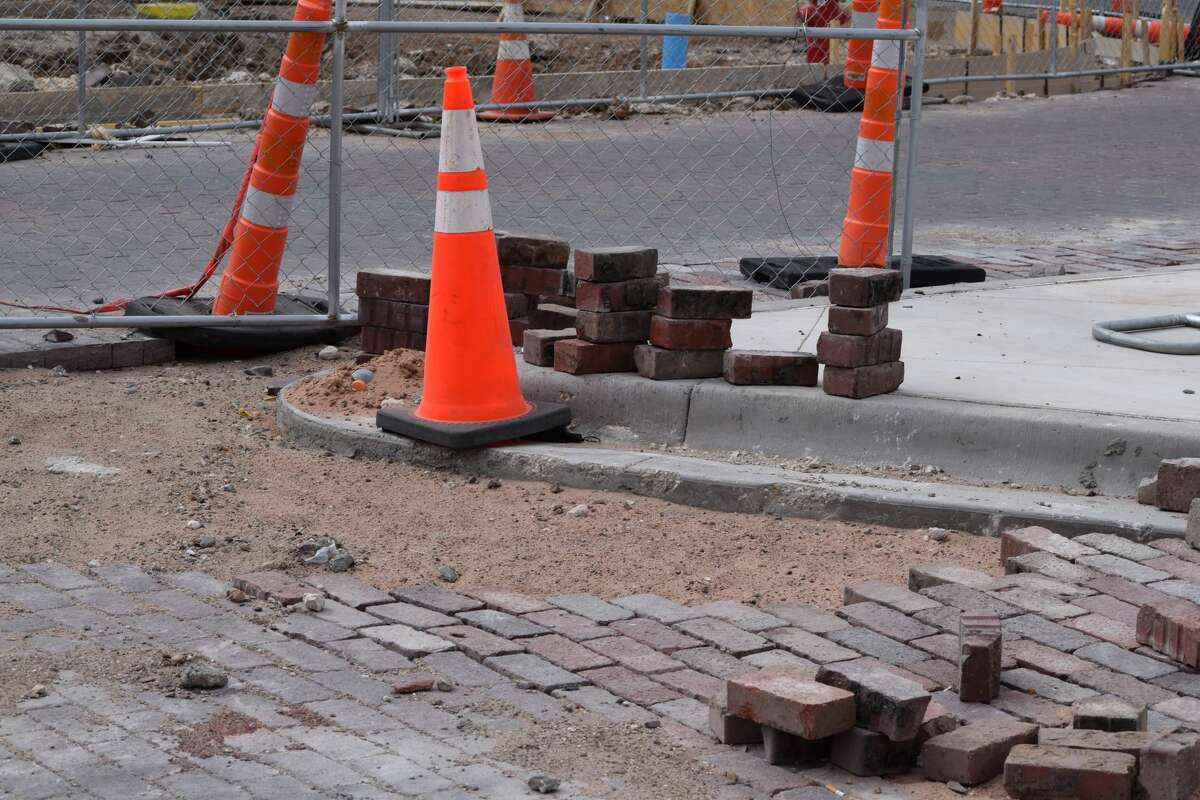 City: Downtown intersection bulb outs will be wide enough for 2 vehicles