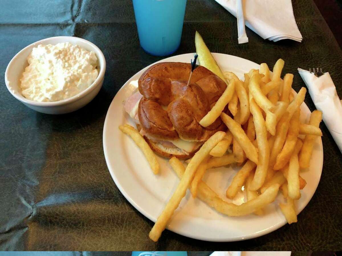 Out to Lunch with Tori: Alex's Railside Restaurant