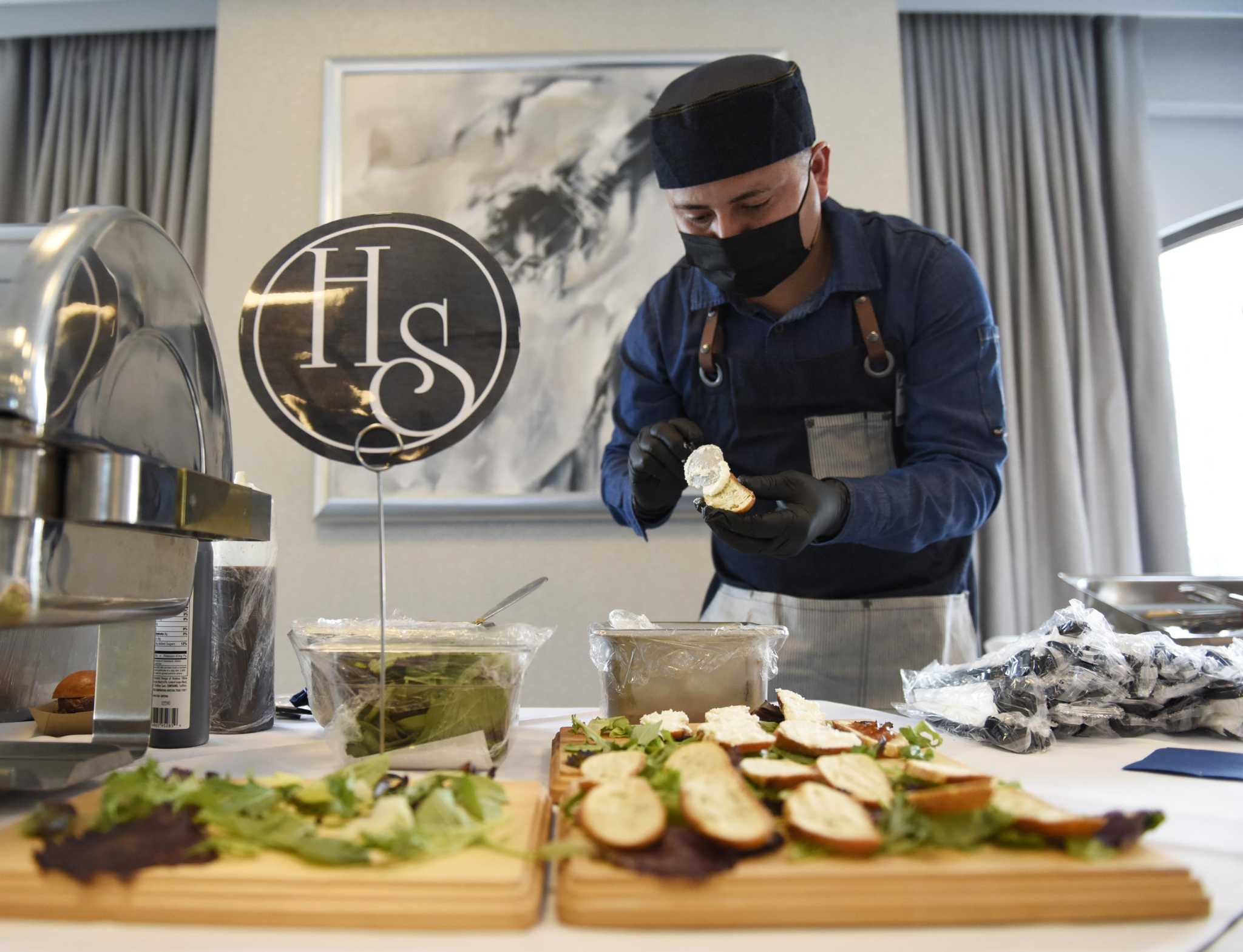 In Photos: Foodies gather for ‘Mini’ Taste of Stamford