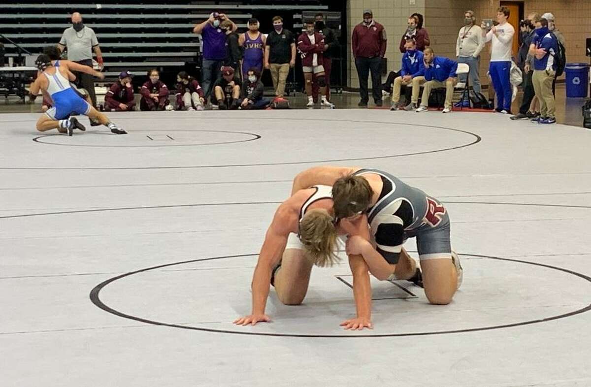 Katy, Seven Lakes wrestlers take team victories into break