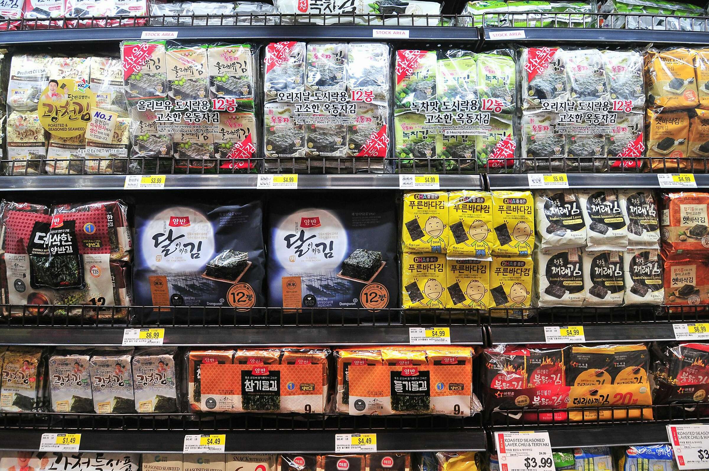 H Mart is a snack food paradise. Our critic lists what to buy at the S ...