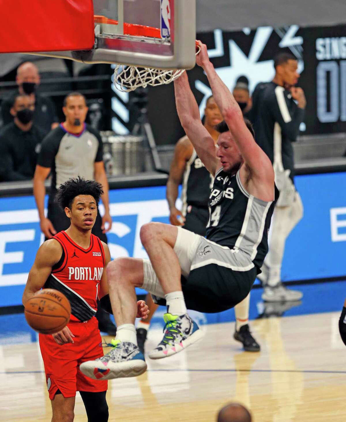 Drew Eubanks’ recent success delights Spurs young core