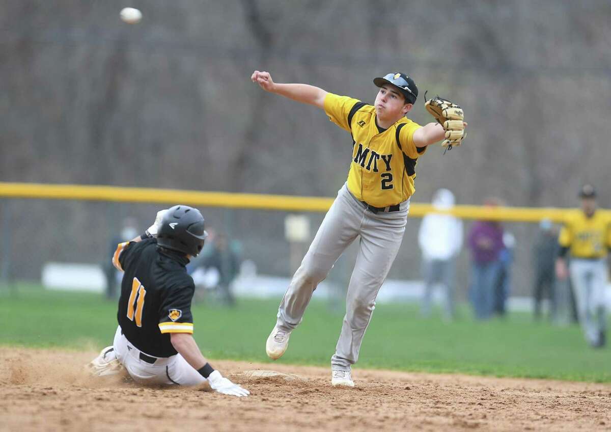 Pinover delivers in a pinch as No. 4 Hand downs No. 2 Amity