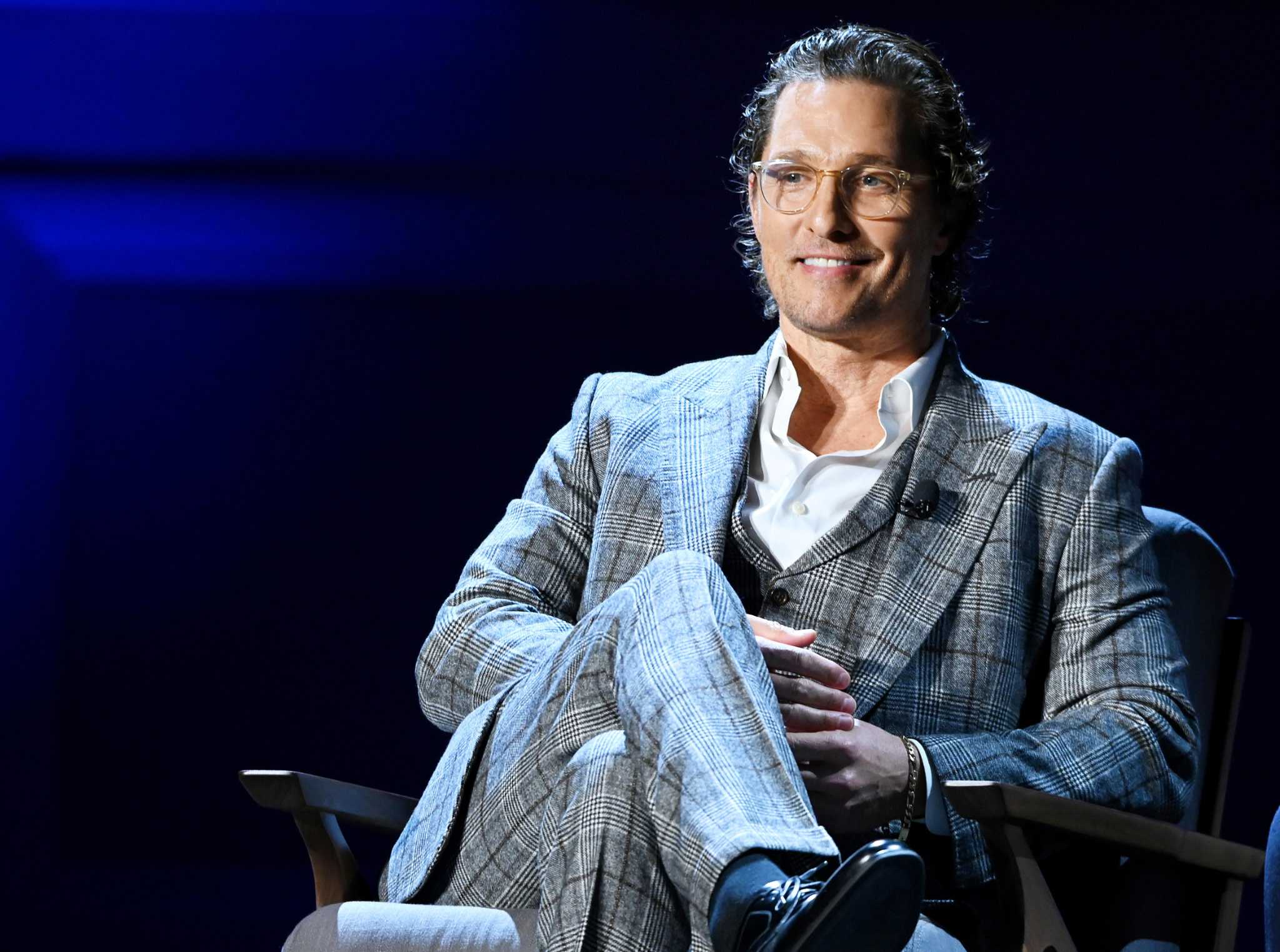 Matthew McConaughey tells Kelly Ripa about flight turbulence