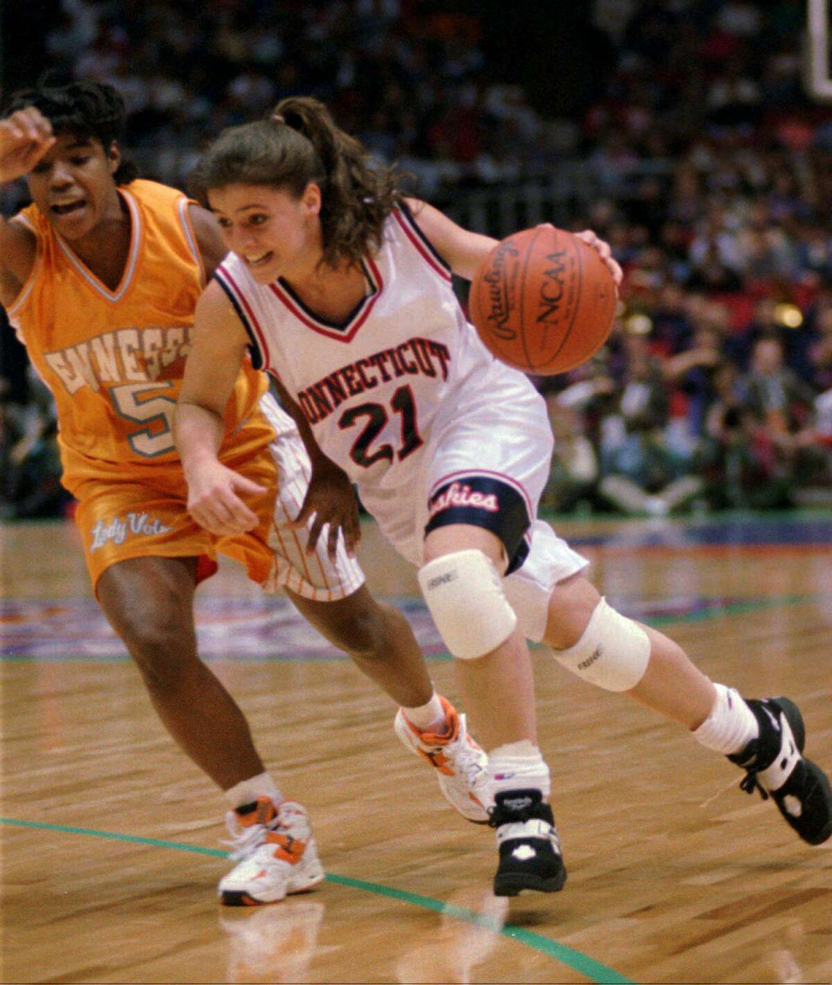 UConn great Jennifer Rizzotti named president of Connecticut Sun
