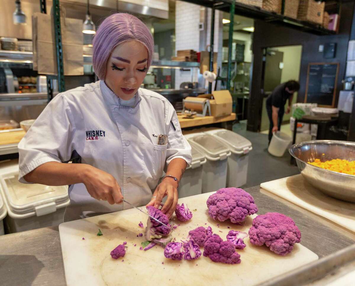 In the ‘Hell’s Kitchen’ finale, San Antonio chef Mary Lou Davis came in ...